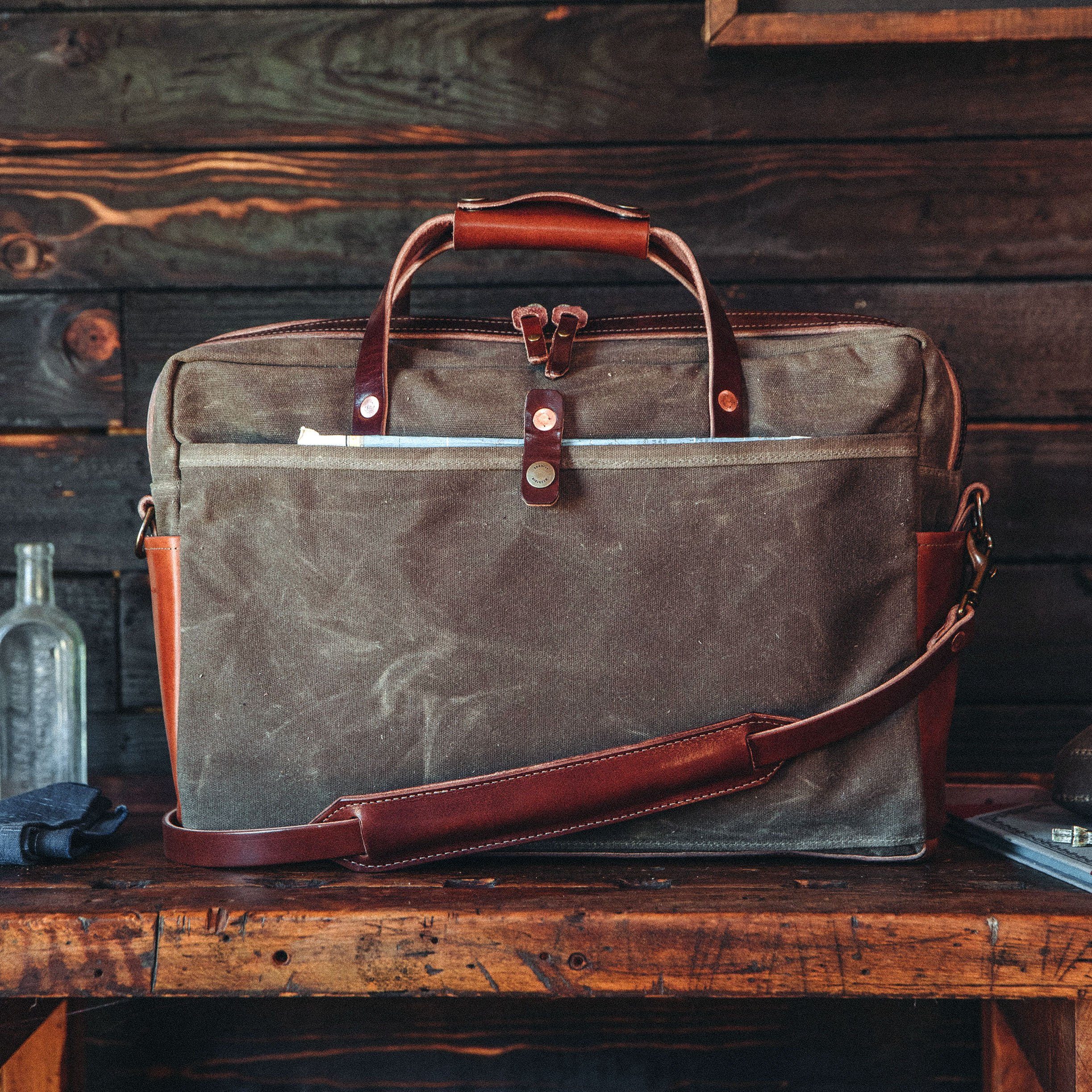 Courier Briefcase - Field Tan – Bradley Mountain